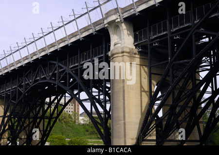 Construction of the Prince Edward Viaduct a Stock Photo - Alamy