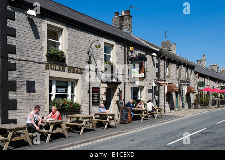 The Bull's Head a traditional village pub in the centre of Castleton in ...