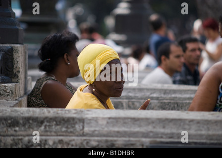 Gassy women on the Prado, Habana Centro Stock Photo - Alamy