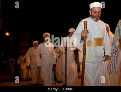 Members of the Samaritan sect pray to mark the Shavuot "Feast of Weeks ...