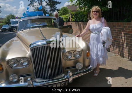 The Hampton & Hampton Hill 30th Anniversary Carnival Parade makes it ...
