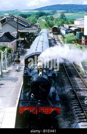 Buckfastleigh Station on the South Devon Railway heritage line, Devon ...