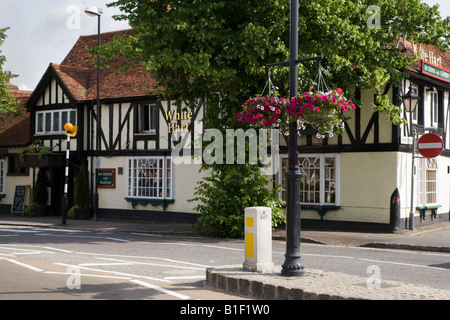 The White Hart pub and restaurant in the Derbyshire town of Duffield ...