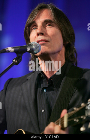 JACKSON BROWNE US singer in 1986 Stock Photo - Alamy