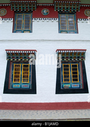 Tibetan windows on Phodong Monastery in Sikkim Stock Photo - Alamy