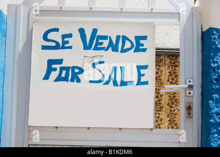 Se Vende for sale sign on a house seen in the village of Monchique ...
