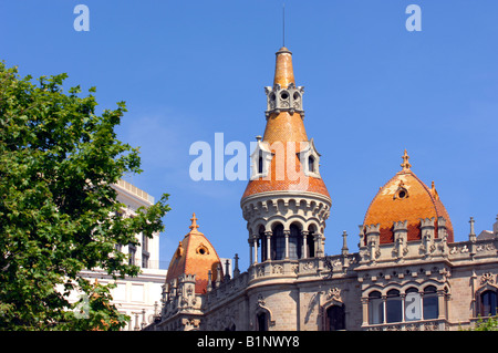 Cases Antoni Rocamora building, Gaudi designed buildings, Barcelona ...