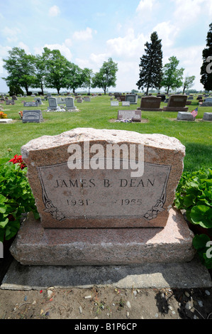 James Dean grave at the Park Cemetery Fairmont Indiana Stock Photo - Alamy