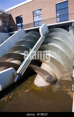 Archimedes water screw pumps to drain the land at Kinderdijk, Holland ...