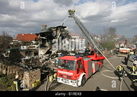 The engines in the gas house. Photo probably 1907-08. Motorerna i ...