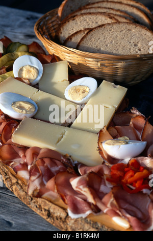 Brettljause - snack Stock Photo - Alamy