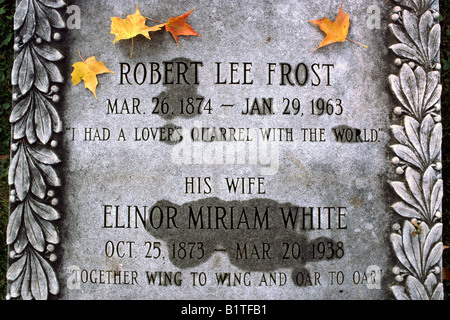 Gravestone of poet Robert Frost and wife at First Congregational Church ...