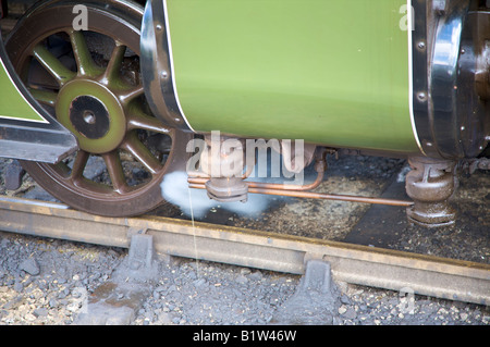 RAILWAY STEAM ENGINE COUPLINGS CRANK ROD AND METALWORK ON A U CLASS ...