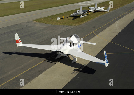 Experimental Aircraft, the Cozy Mark IV, a derivative of the Long EZ ...