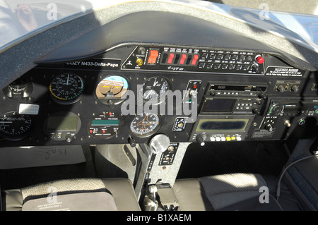 Experimental Aircraft, the Cozy Mark IV, a derivative of the Long EZ ...