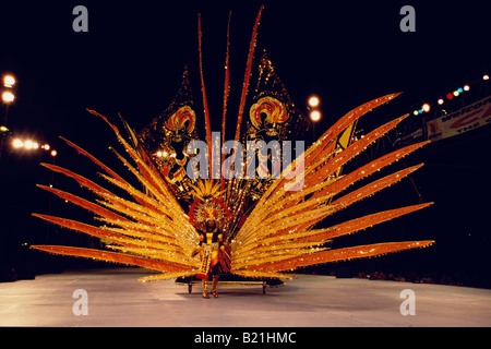 Kings and Queens Costume Parade Dimanche Gras Carnival Port of Spain ...