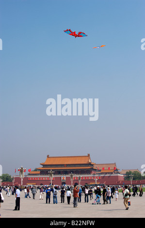 Fly a kite in Tiananmen square Beijing China August 2007 Stock Photo ...