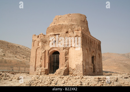 Bibi Maryam Mausoleum at Qalhat, Sultanate of Oman, Arabian Peninsula ...
