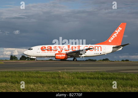 A Boeing B737 series 700 of the UK s budget airline EasyJet Stock Photo ...