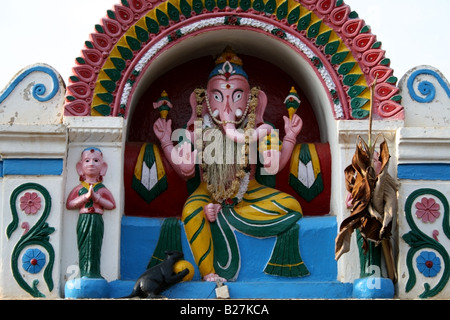 Ganesh statue in Hindu temple, Thanjavur Stock Photo - Alamy