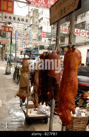 Hong Kong, China, suckling pig on a plate Stock Photo - Alamy
