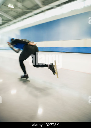 Starting position of a speed skater Stock Photo - Alamy