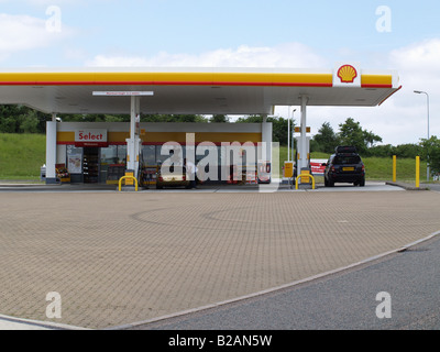Shell Petrol Station forecourt with self service petrol pumps Stock ...