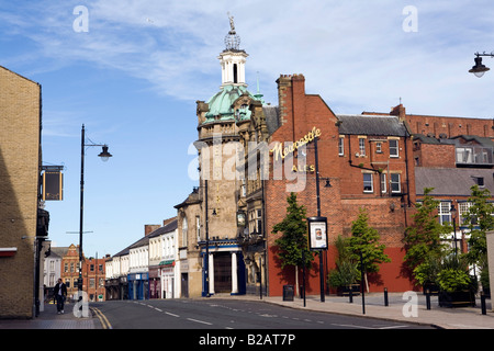 The Bull Pub and Old Brewery, High Street, Theale, Berkshire, England ...