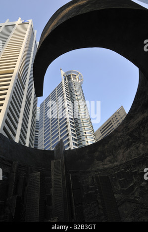 Progress and Advancement sculpture by Lien Ying Chow 1988 at Raffles ...