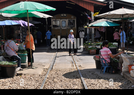mahachai market , mahachai station, samutsakhon,thailand Stock Photo ...