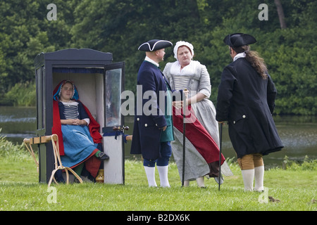 Litter Sedan Chair Chairmen Stock Photo - Alamy