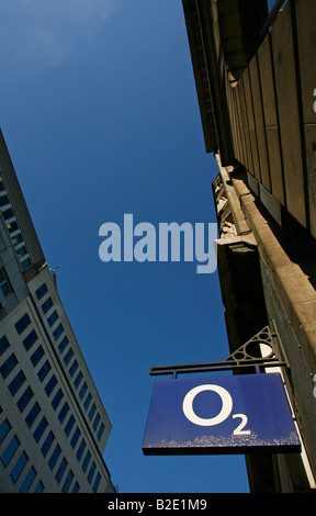O2 Mobile Phone Shop Sign Stock Photo - Alamy