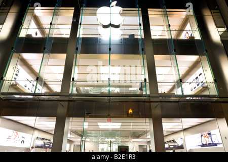 Apple store facade, Boston, Massachusetts, USA Stock Photo - Alamy