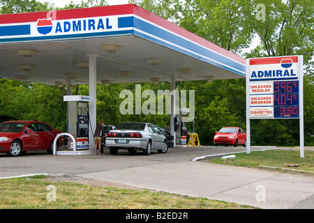 Gas prices are displayed at a gas station in Timmendorfer Strand ...