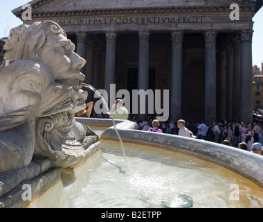 Gargoyles on the obelisk in Piazza della Rotonda Rome Lazio Italy Stock ...