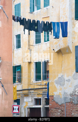 Washing on lines and homes Venice Italy Stock Photo - Alamy