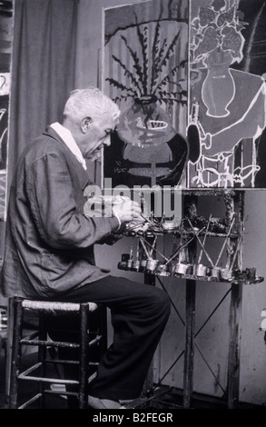 GEORGES BRAQUE French painter in his Paris studio Stock Photo - Alamy
