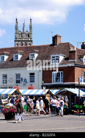Saturday Market, Market Place, Warwick, Warwickshire, England Stock ...