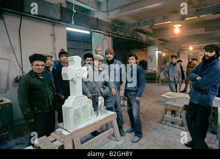 A group of workers working in a marble quarry in Carrara, Italy Stock ...