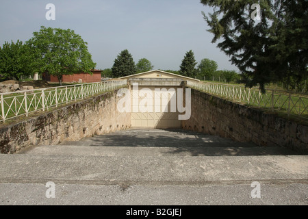 Greece Macedonia Anthemia Macedonian Judgment Tomb or the Great Tomb of ...