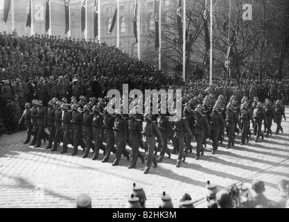 Anschluss Nazi Germany Parade with Adolf Hitler WIEN VIENNA 1938 news ...