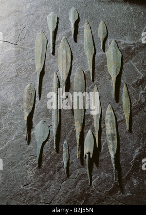 weapons, projectiles, arrows, arrow heads, bronze, Syria, 600 - 400 BC ...