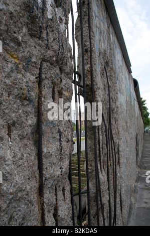 Part of the remaining section of the Berlin Wall that divided the city ...