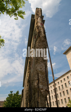 Part of the remaining section of the Berlin Wall that divided the city ...