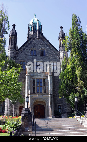 The Trinity College Building at the University of Toronto, in Toronto ...