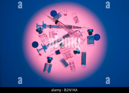 Syringes and drugs used for IVF treatment Stock Photo - Alamy