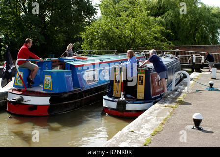 Holiday hire rental narrowboat Grand Union Canal Northamptonshire ...