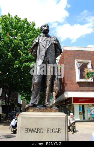 Edward Elgar statue, High Street, Worcester, Worcestershire Stock Photo ...