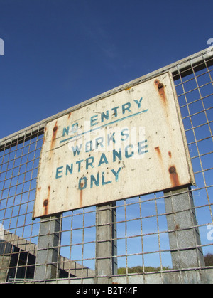no entry works entrance only sign on factory gate Stock Photo - Alamy