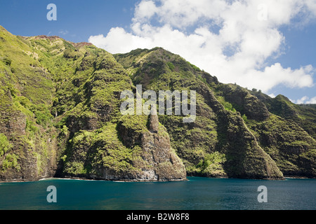 FRENCH POLYNESIA MARQUESAS ARCHIPELAGO FATU HIVA ISLAND OMOA BAY ...